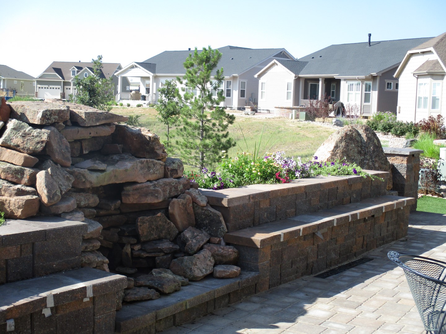 Flagstone steps and retainers | Garden Art Landscaping